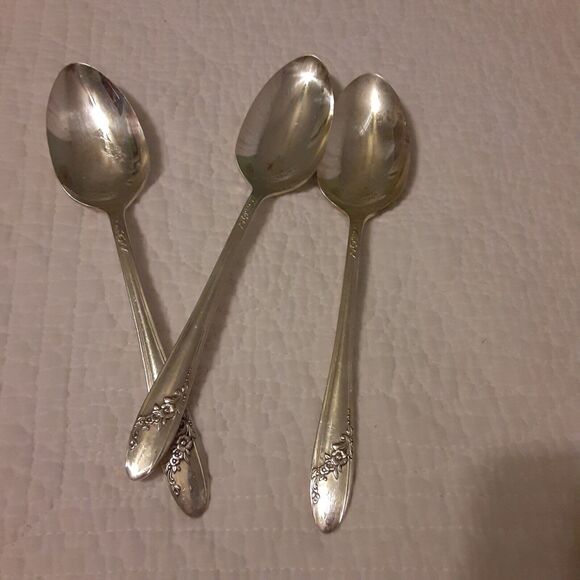 Oneida | Dining | Vintage Oneida Community Tudor Plate Serving Spoons ...